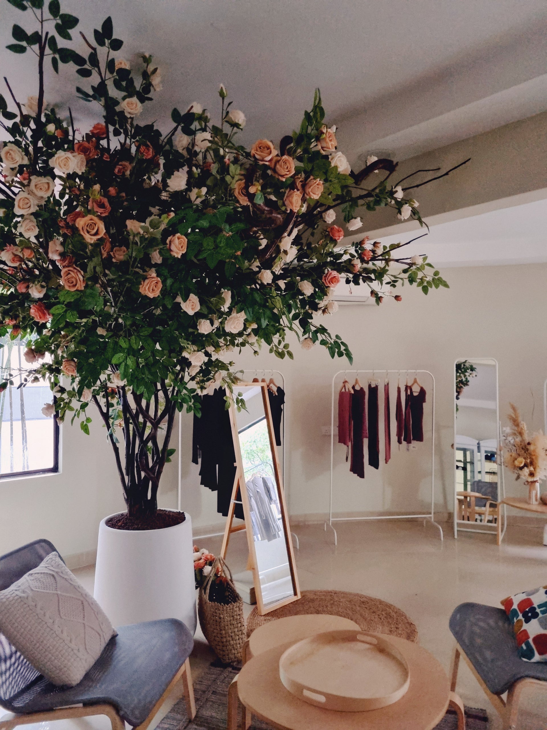 hello ronron | Our Story